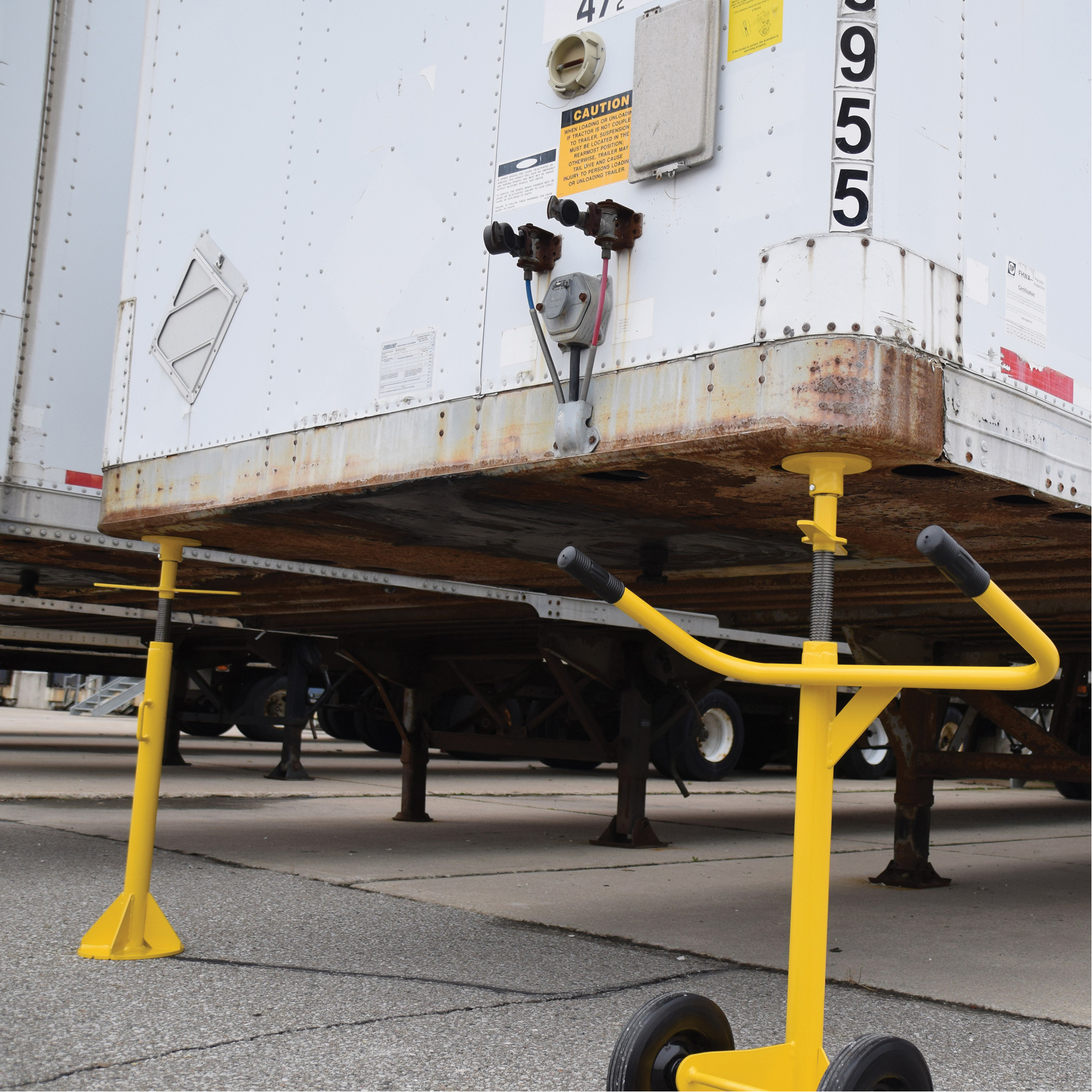 Ideal Warehouse Innovations 60-5454 Two-Post Trailer-Stabilizing Jack ...