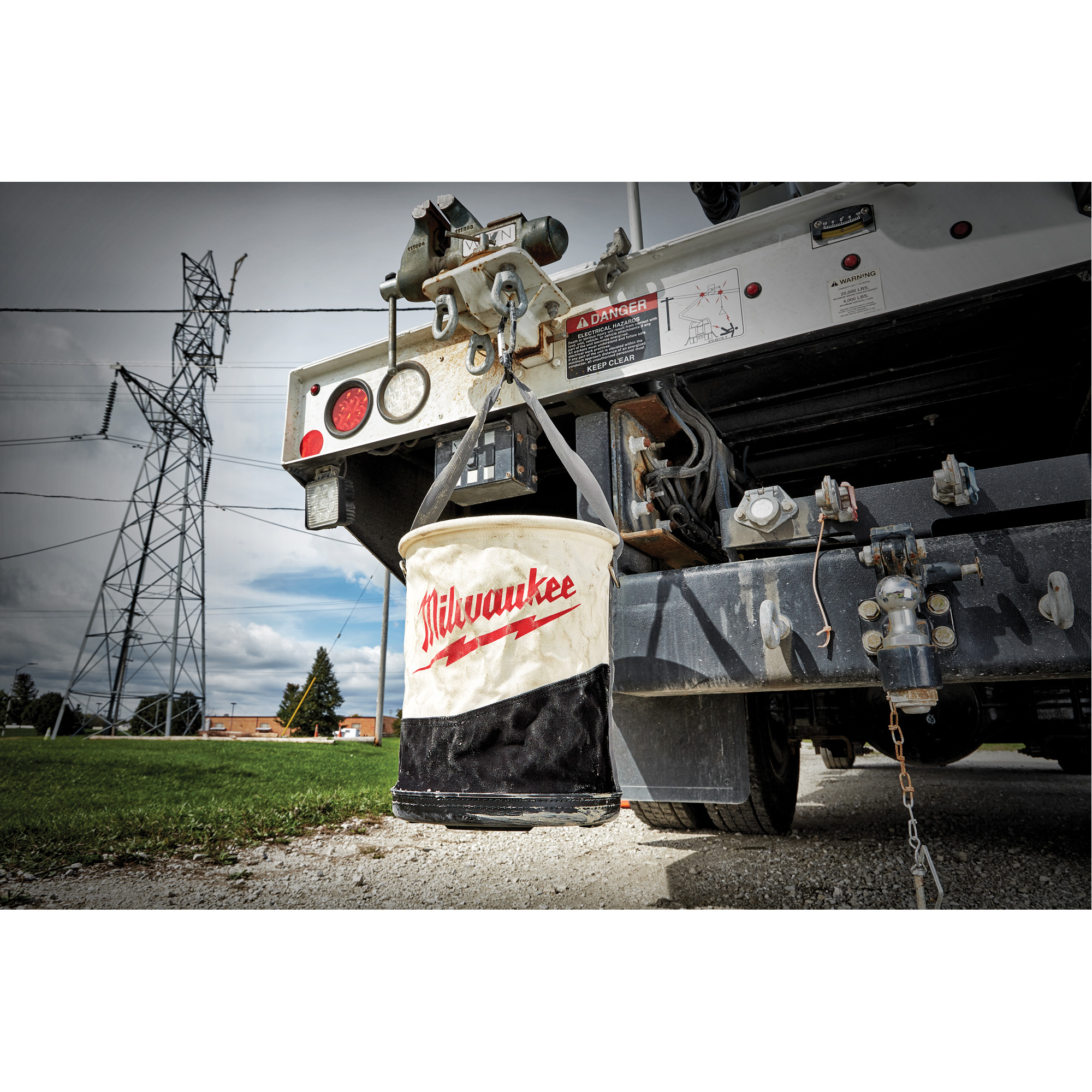 MILWAUKEE Canvas Utility Bucket TER019 (48-22-8270) | Shop Tool Bucket ...